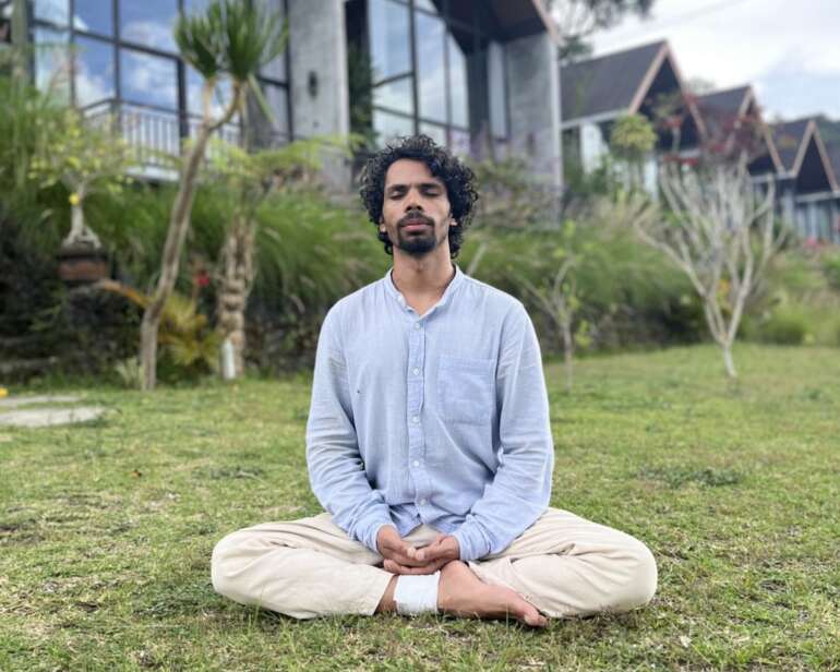 Accomplished Yoga Gurus At Bali Yoga School - Yoga Retreat in Bali ...